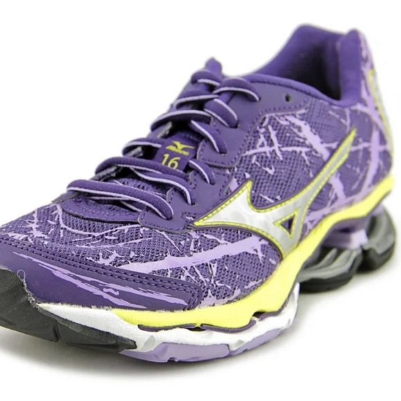 Mizuno | Shoes | Mizuno 85 Wave Creation 6 Running Sneakers Purple And ...